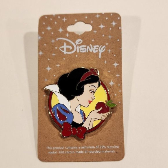 Disney | Accessories | Disney Snow White And The Seven Dwarfs Snow ...